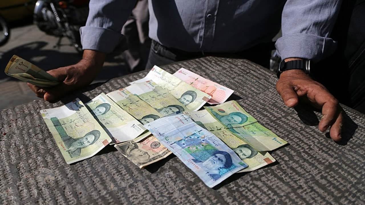 Iranian Rial Free Fall Deepens Iran Currency Crisis 2026 As Protests ...